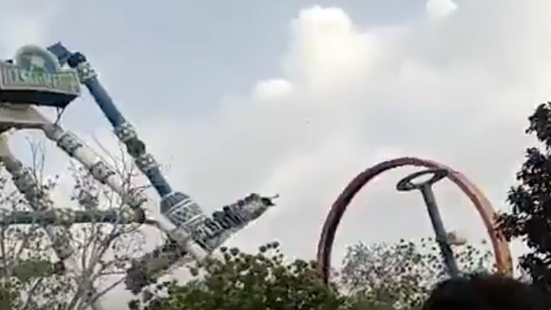 2 killed, 29 hurt when pendulum ride snaps at amusement park - Boston ...