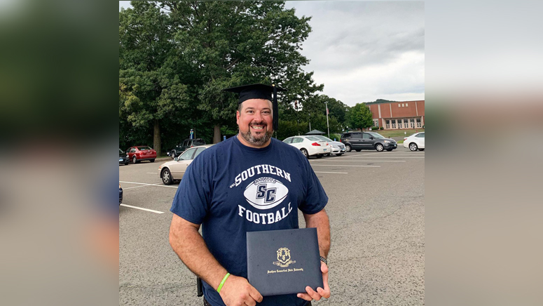 3-time Super Bowl champion Andruzzi gets his college degree - Boston ...