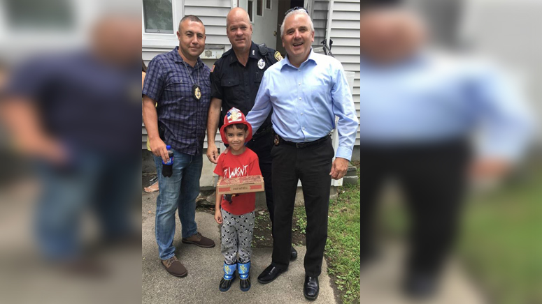 ‘We got lucky’: Holbrook police return 5-year-old boy found riding bike ...