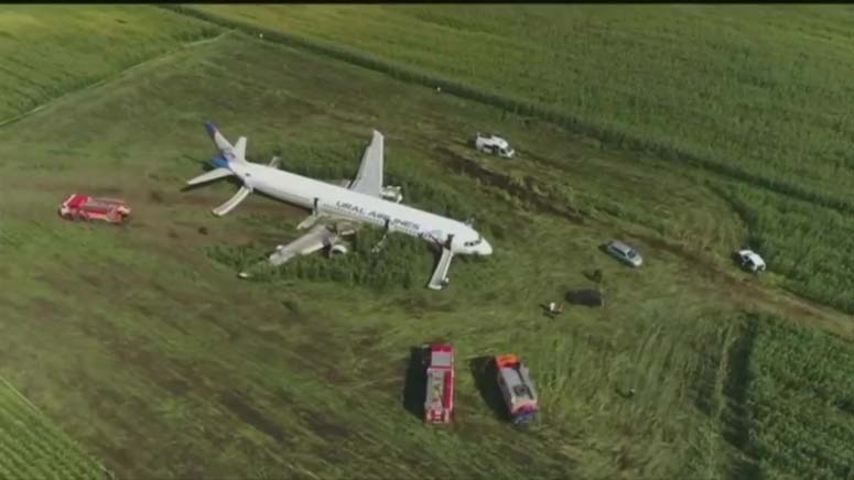 Putin gives pilot who landed in cornfield Russia’s top medal - Boston ...