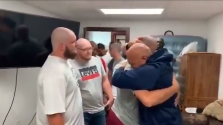 College football players shave heads for coach with cancer – Boston ...
