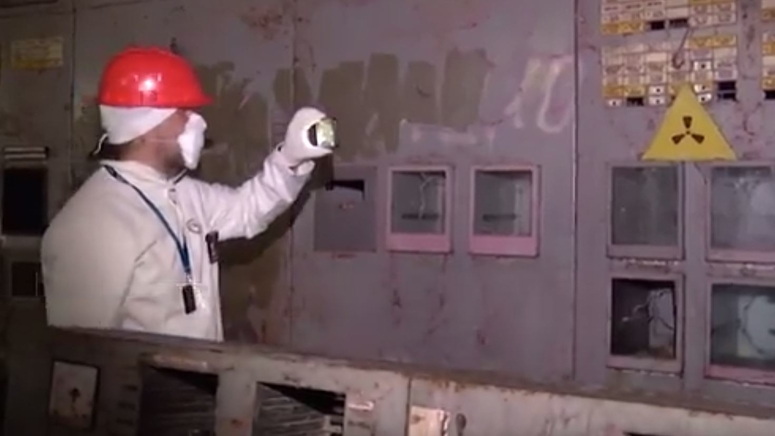 Hazmat suits required: Chernobyl control room now open to visitors ...