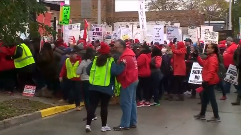 Chicago teachers strike ends after 11 days without school - Boston News ...