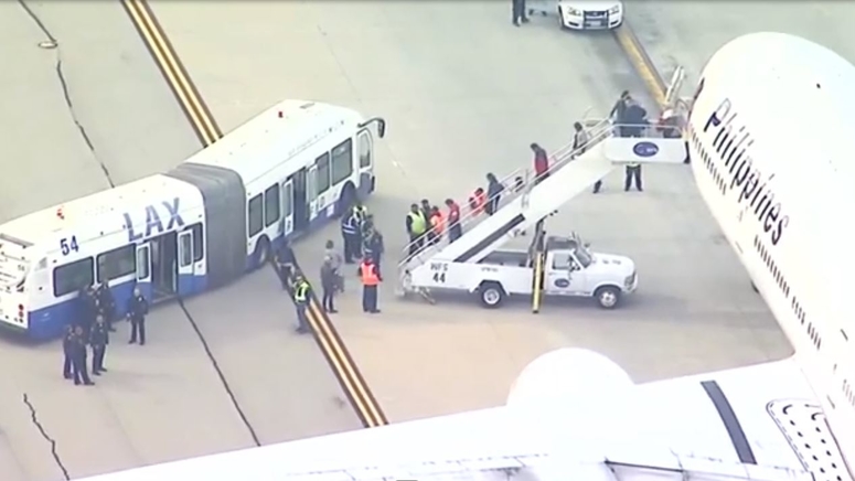 Jet with flaming engine returns safely to LA airport - Boston News ...