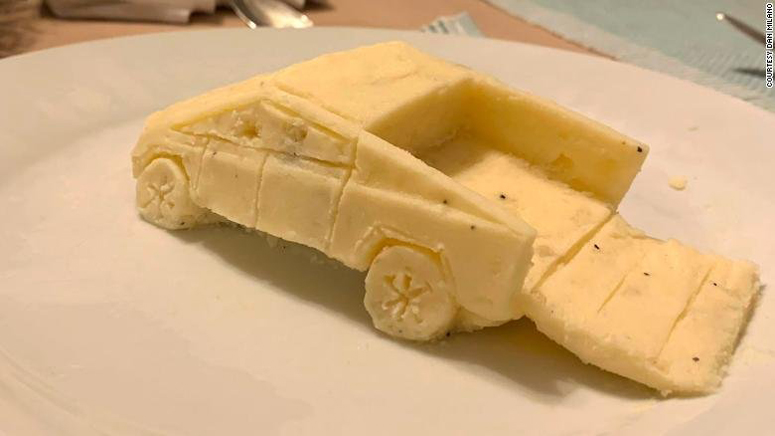 Guy who creates sculptures out of mashed potatoes recreated Tesla’s ...