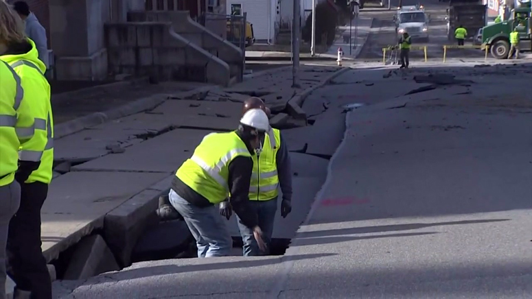 ‘Huge crater’: Massive water main break floods Fall River streets ...