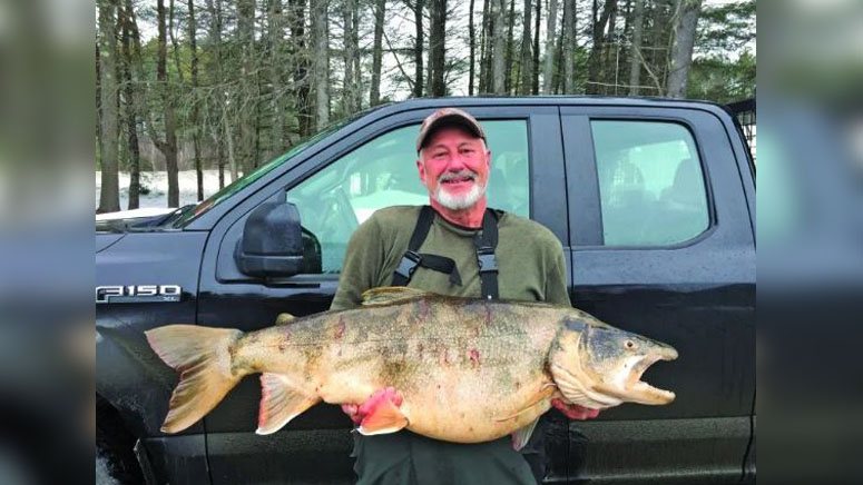 NH man catches record-breaking lake trout while ice fishing in West ...