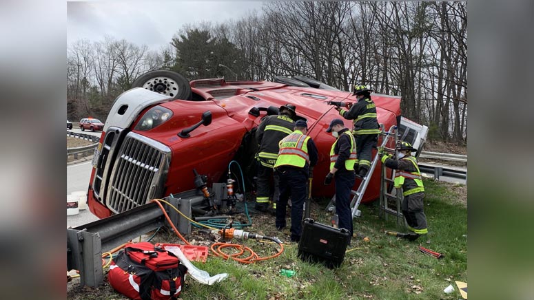 Driver seriously injured in tractor-trailer rollover on Mass. Pike in Auburn - Boston News ...