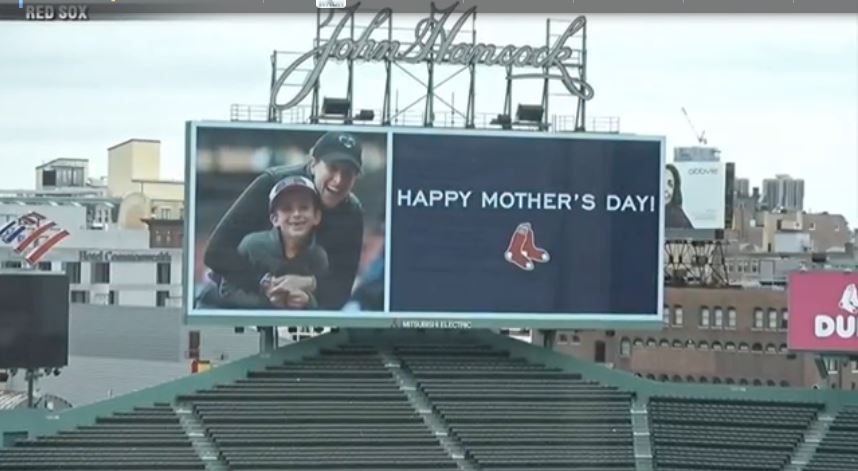 Red Sox accepting personalized scoreboard messages in Fenway during ...
