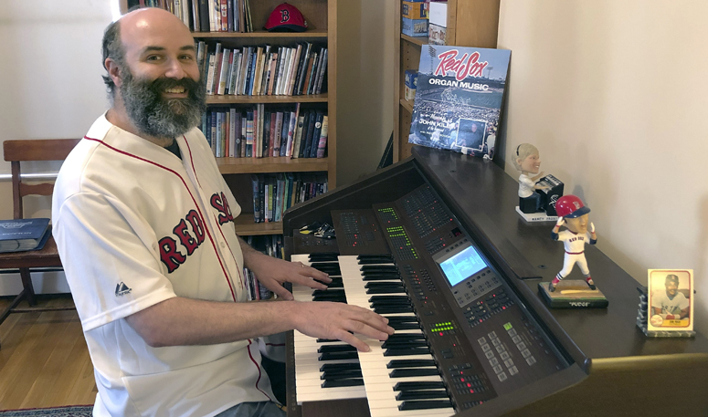 Virtual 7th-inning stretch brings ballpark feeling home - Boston News ...