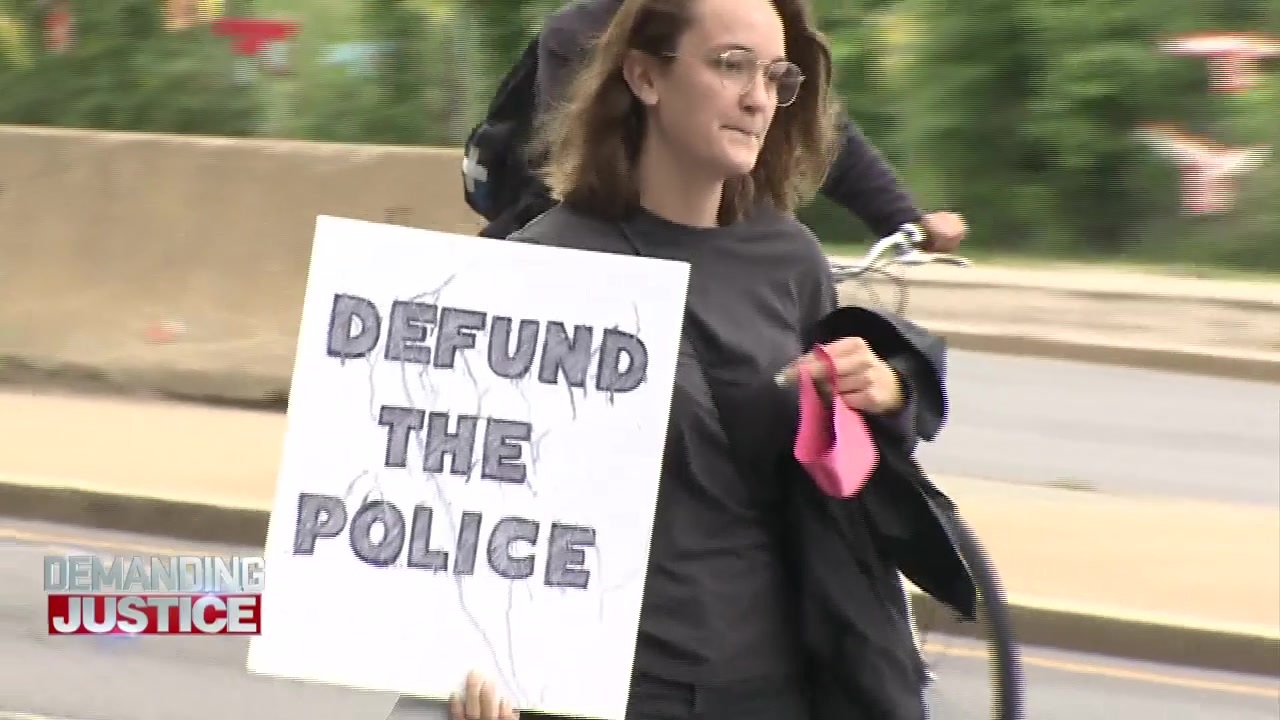 What the US would look like without police, as imagined in 3 scenarios ...