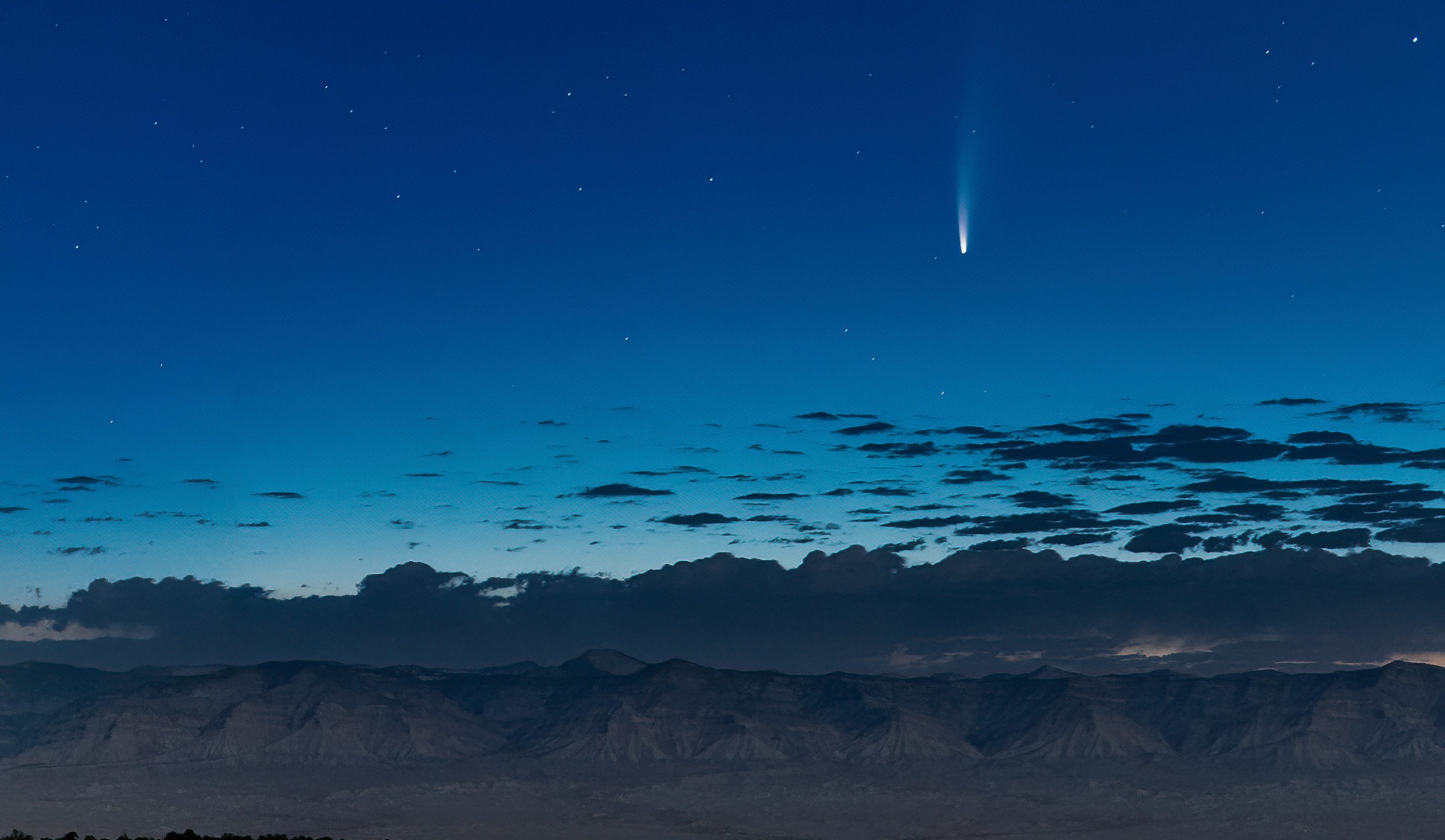 Pictures capture Comet Neowise soaring through the sky. Here’s how you ...