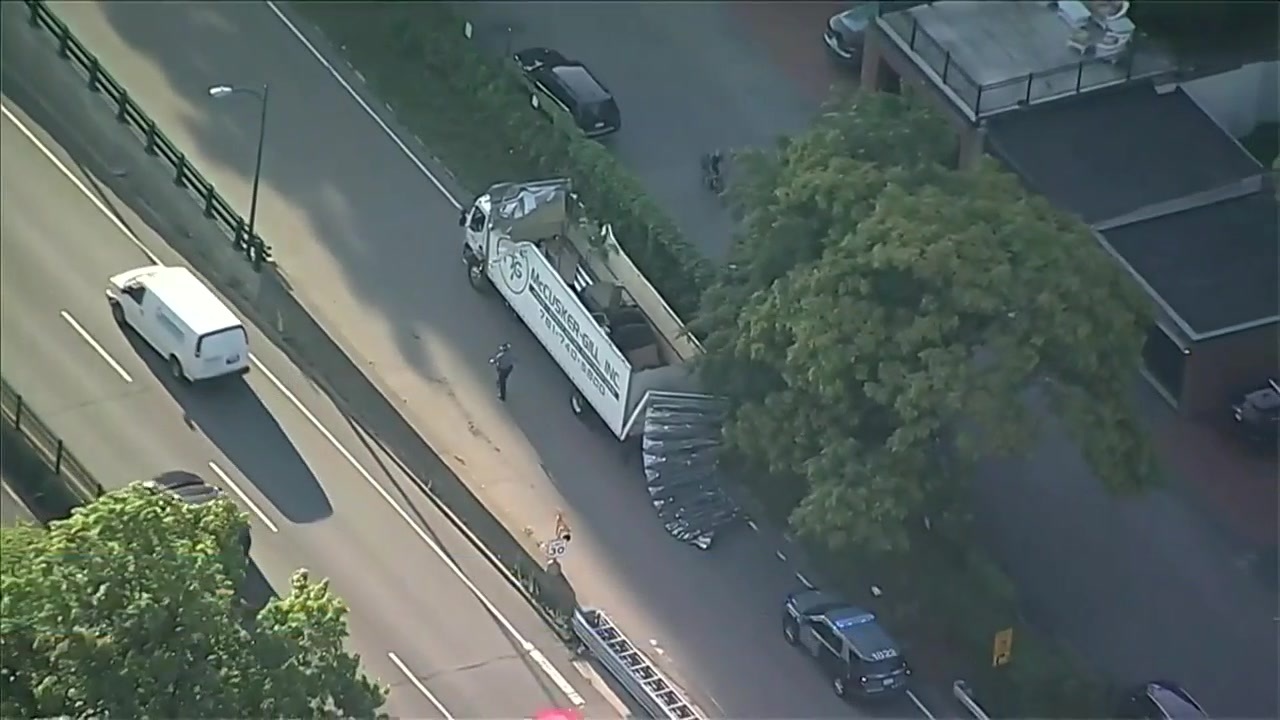 Roof of box truck ripped off right before Storrow Drive Tunnel in ...