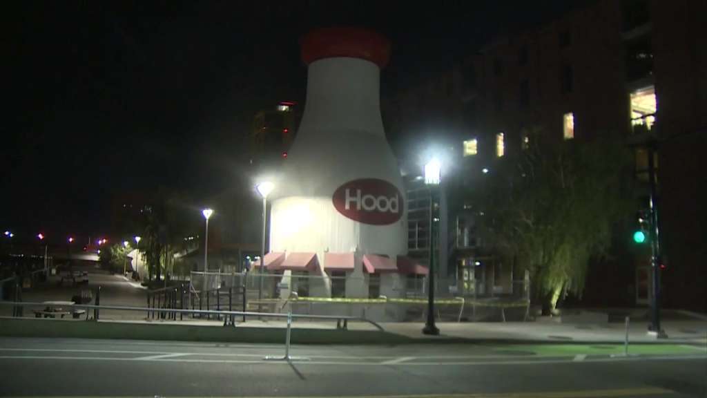 Boston’s iconic Hood Milk Bottle undergoing major renovation – Boston ...