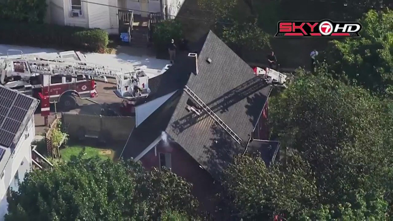Firefighters battle extreme heat to knock down Chelsea house fire ...
