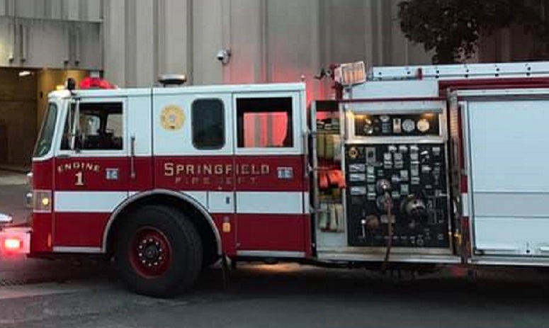 Springfield residents urged to stay inside as landfill fire creates ...