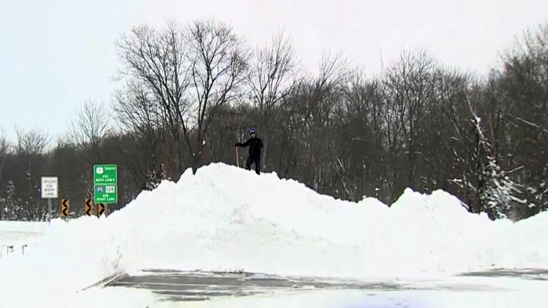 Snowbanks piling up on North Shore after storm dumps 15 inches in some ...