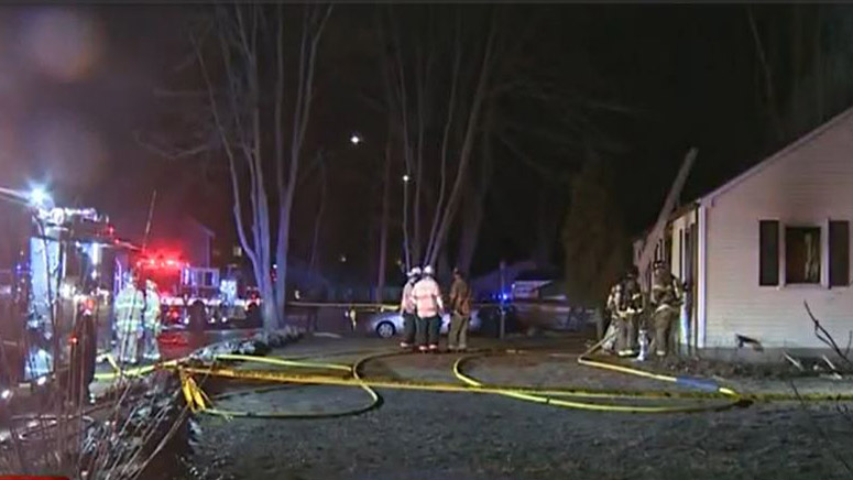Man dies after being pulled from house fire in Nashua, NH - Boston News ...