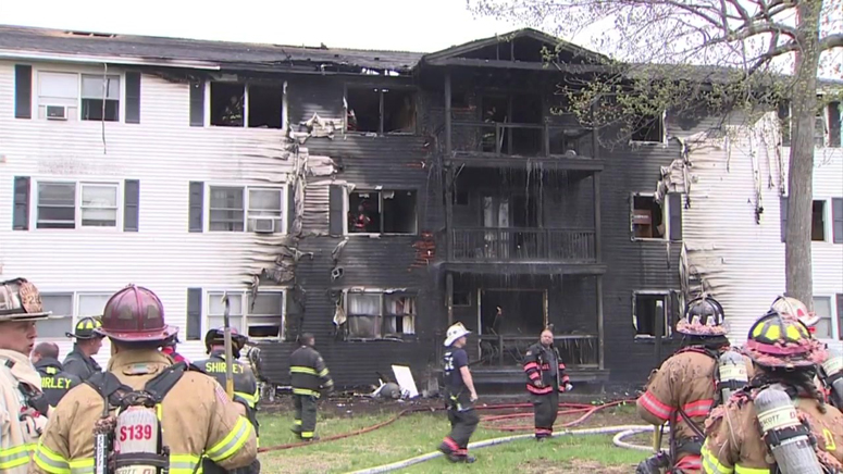 Leominster firefighters rescue 2 people trapped on balcony of burning ... Leominster firefighters rescue 2 people trapped on balcony of burning ...