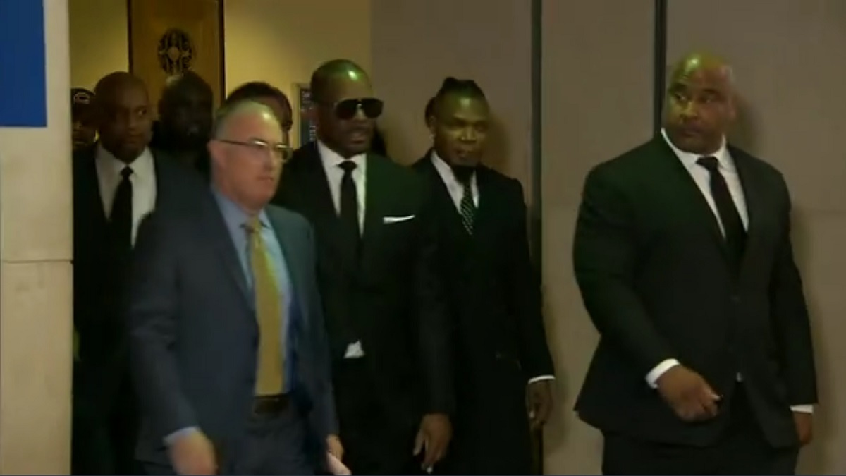 R. Kelly seeks to shake up defense team ahead of NYC trial - Boston ...