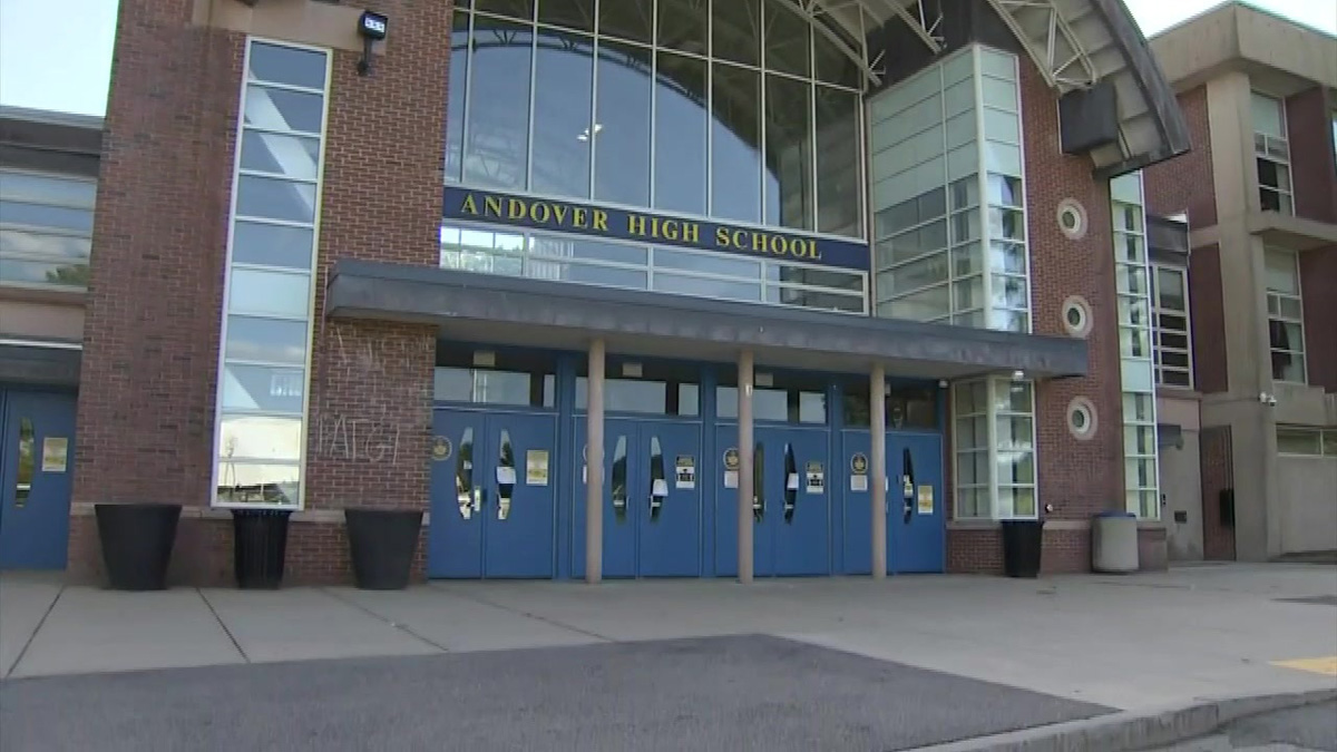 Andover school committee votes on delayed start times for all students ...