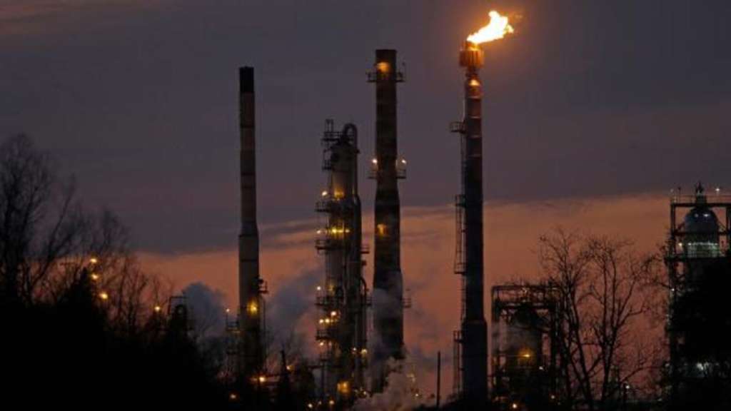 St. Croix refinery that rained oil on neighborhoods is shutting down ...