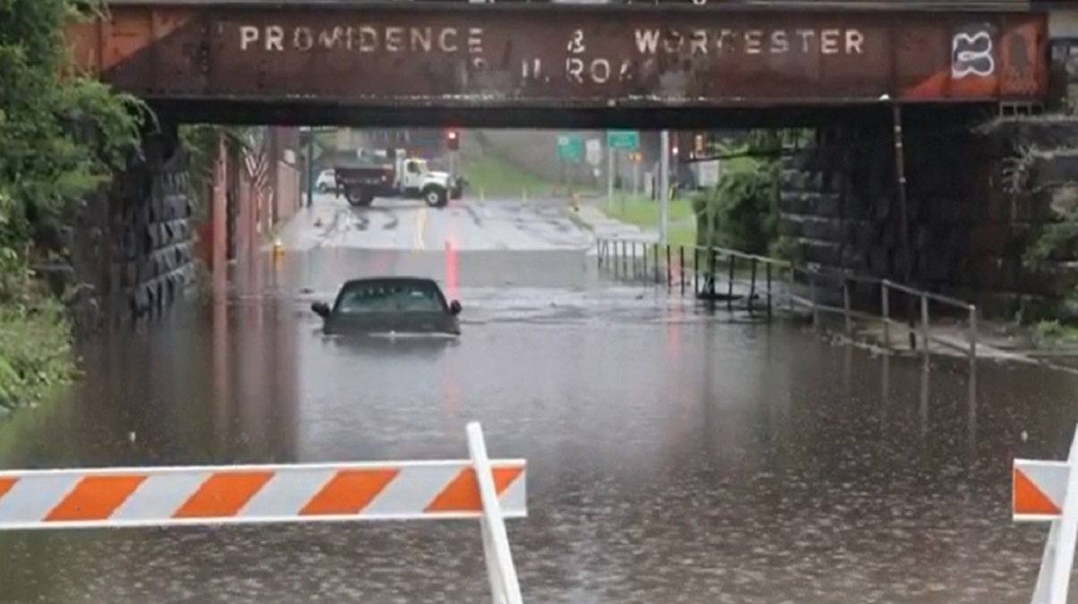 Heavy rain leads to flash floods swamping cars in Worcester - Boston ...