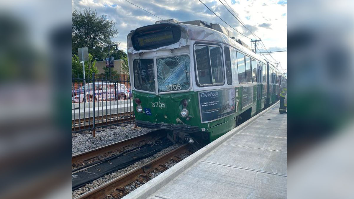 ‘This shouldn’t happen’: Officials investigating Green Line trolley ...