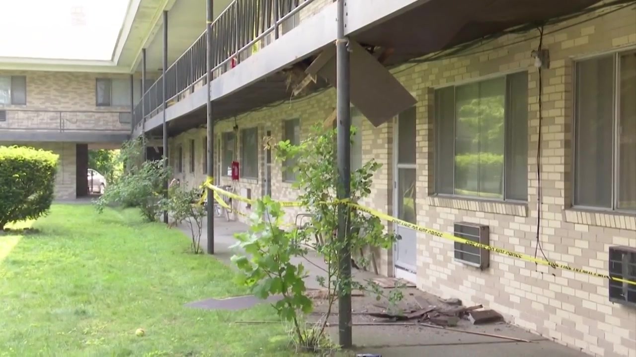 RI apartment building deemed unlivable after second-floor walkway collapses - Boston News ...