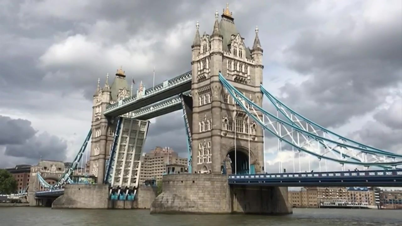 London’s Tower Bridge reopens after being stuck for hours - Boston News ...