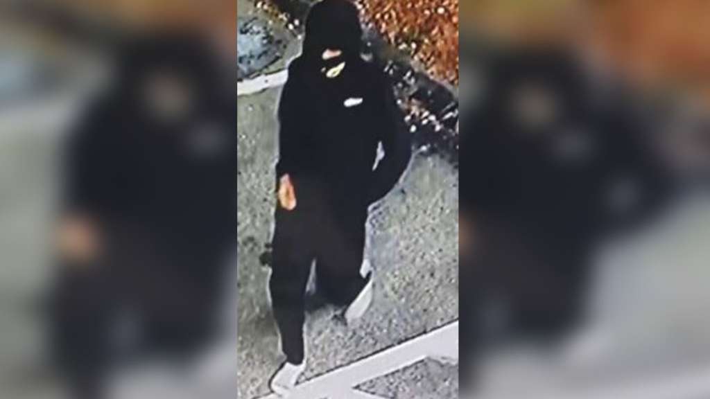 Police Asking For Publics Help Identifying Gas Station Robbery Suspect