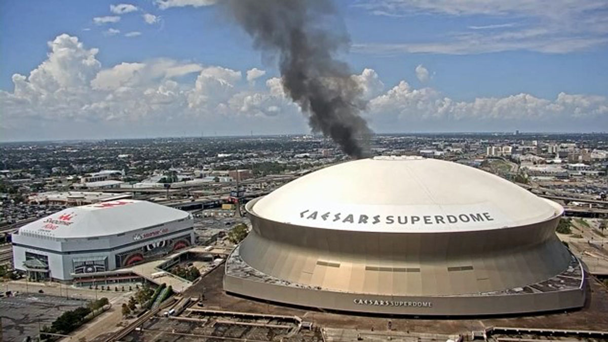 Flames pour from section of Superdome roof in New Orleans - Boston News ...