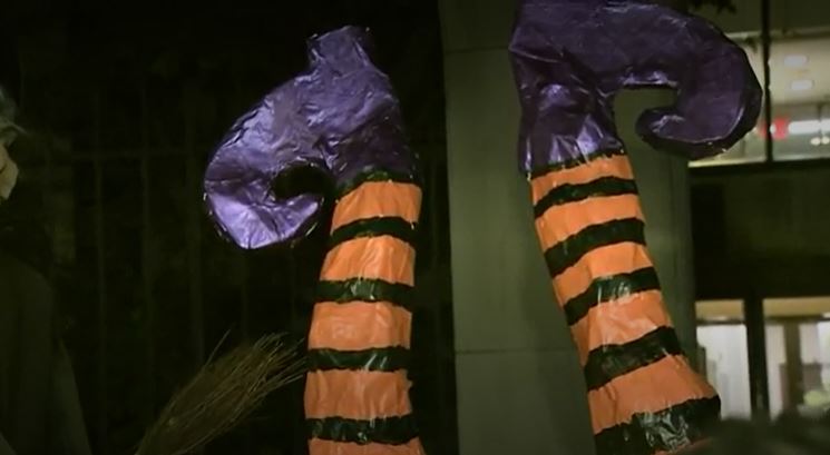 Spooky celebration: Crowds gather for 25th annual Haunted Happenings ...