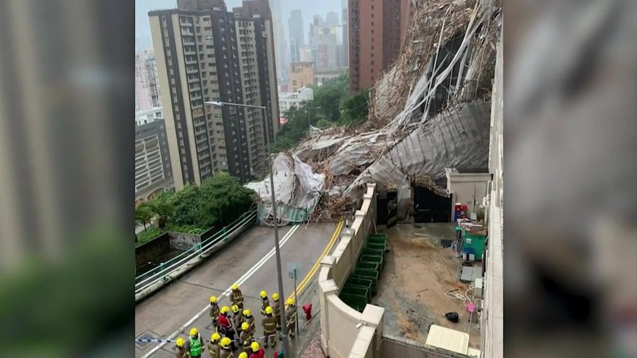 1 dead, others trapped after Hong Kong scaffolding collapses - Boston ...
