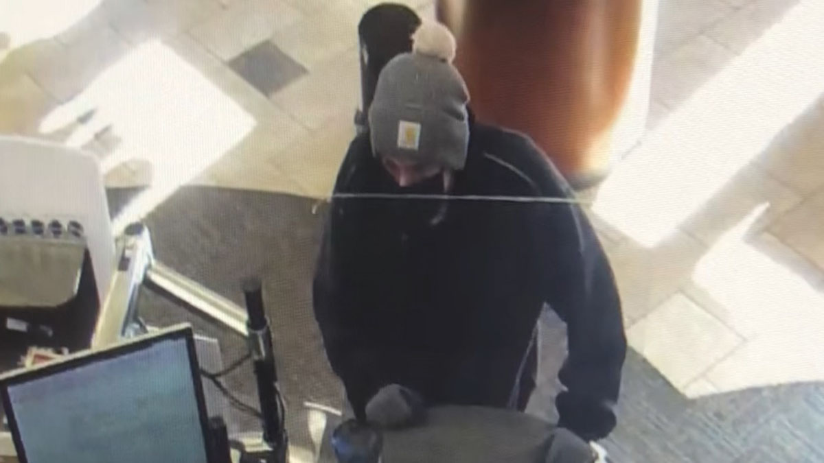 Officials: Bank robbery suspect crashes van in Salisbury after high ...