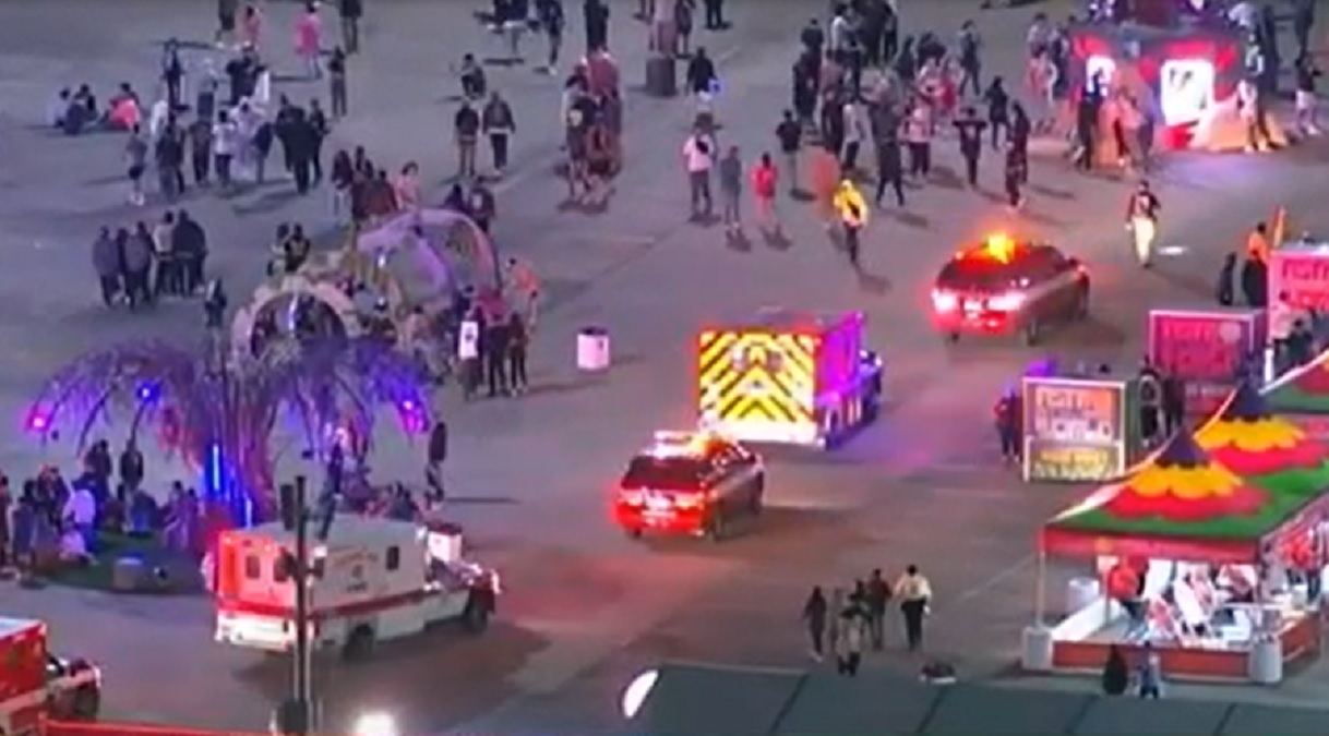 Mourning starts as Houston officials probe concert deaths - Boston News ...