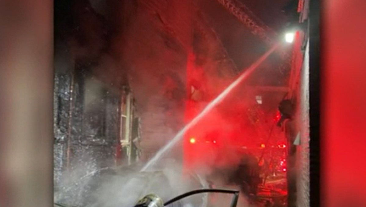 Fire in Dorchester displaces 12, including 6 children - Boston News ...