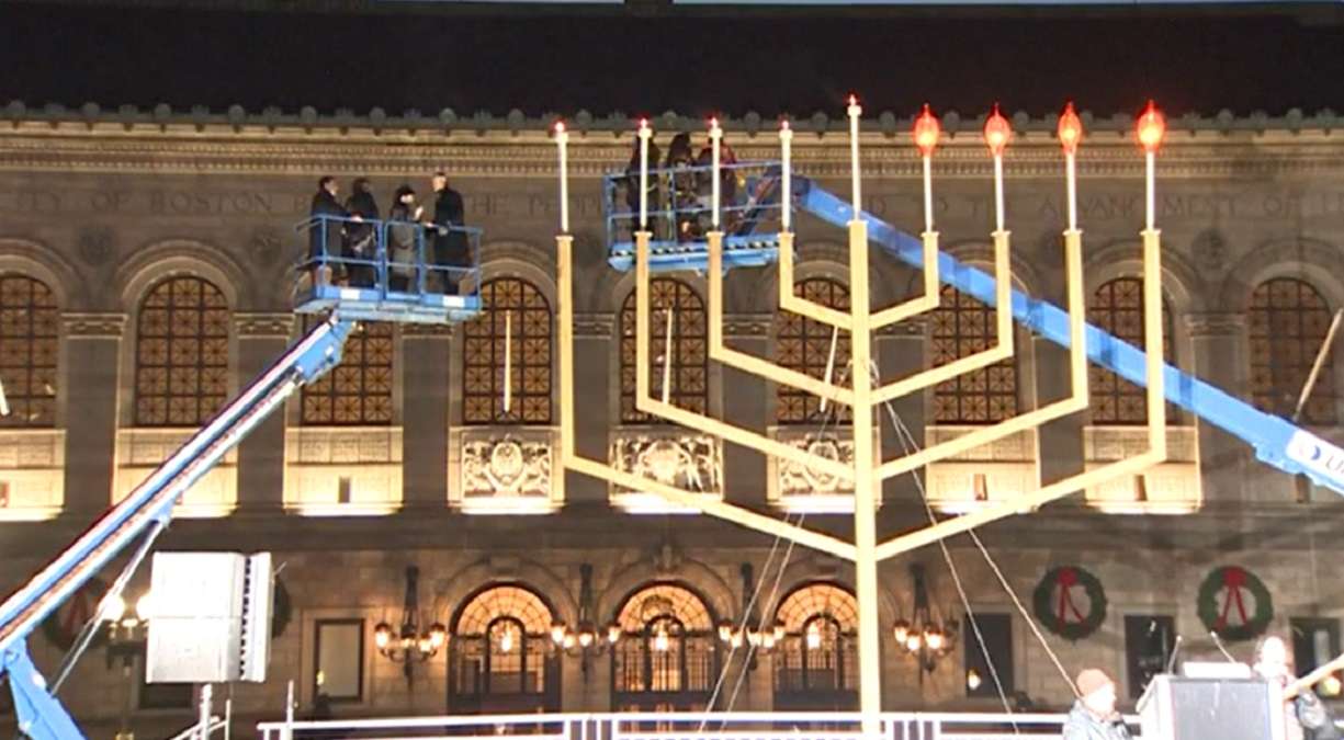 Community leaders light tallest menorah in New England on 8th night of ...