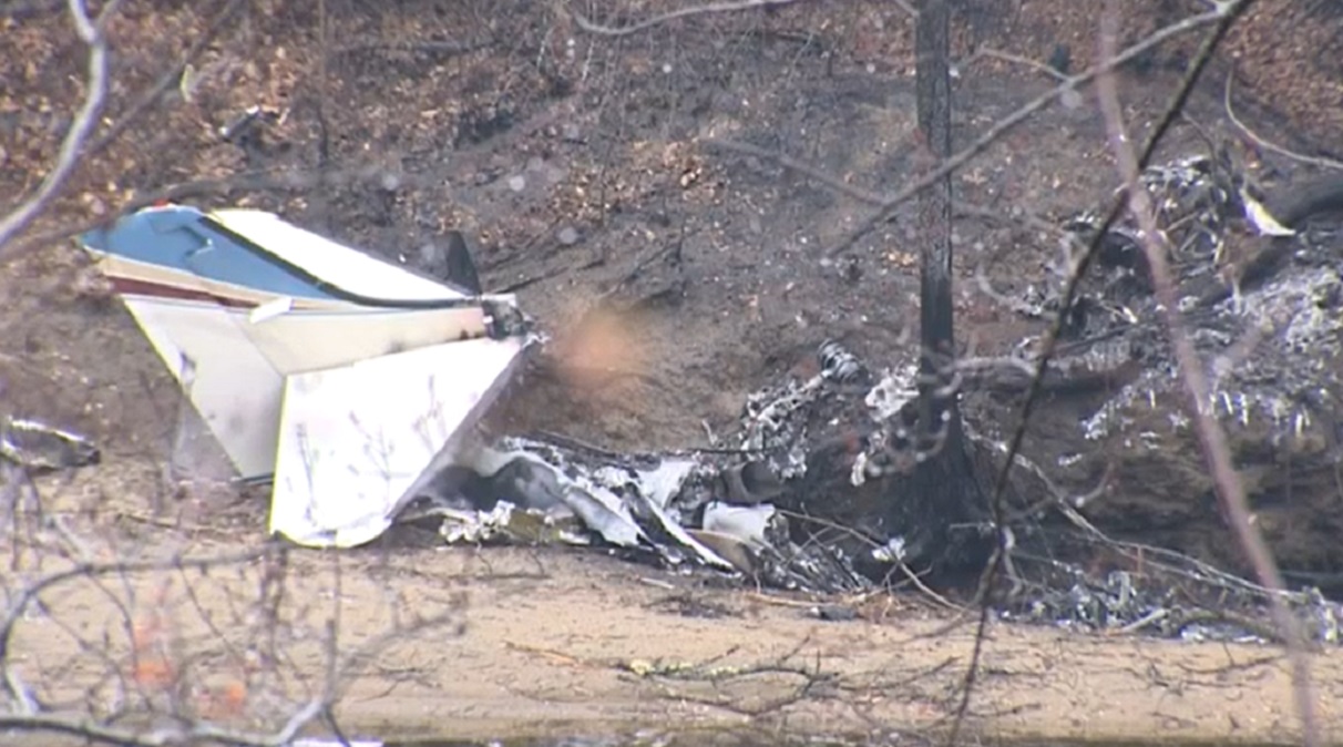 Investigators looking for cause of fatal plane crash in Bedford, NH ...