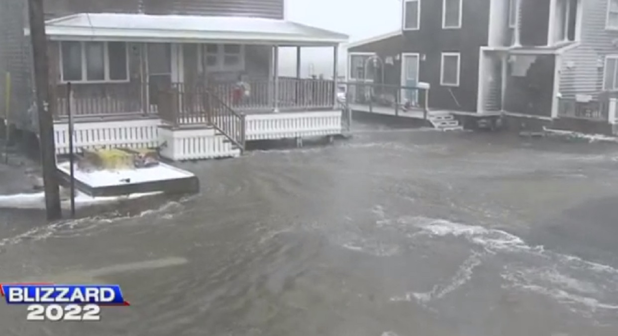 Blizzard leaves communities on Mass. coastline littered with debris ...