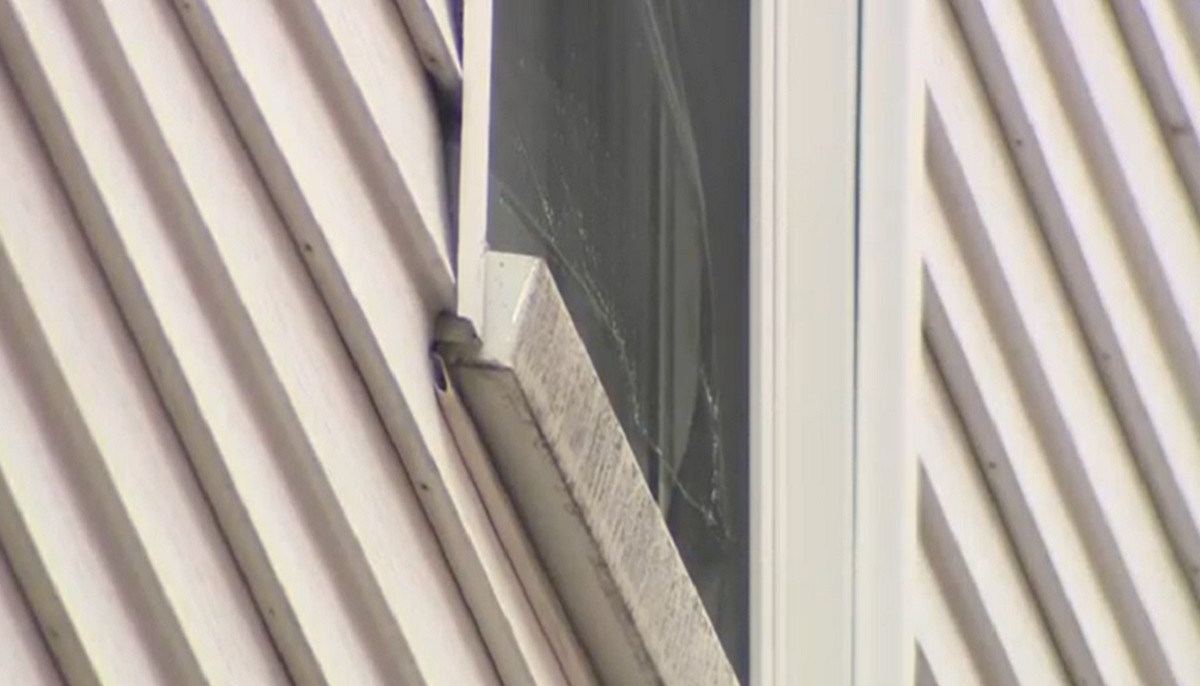 ‘That’s a child!’ Police investigating after young boy falls from third ...