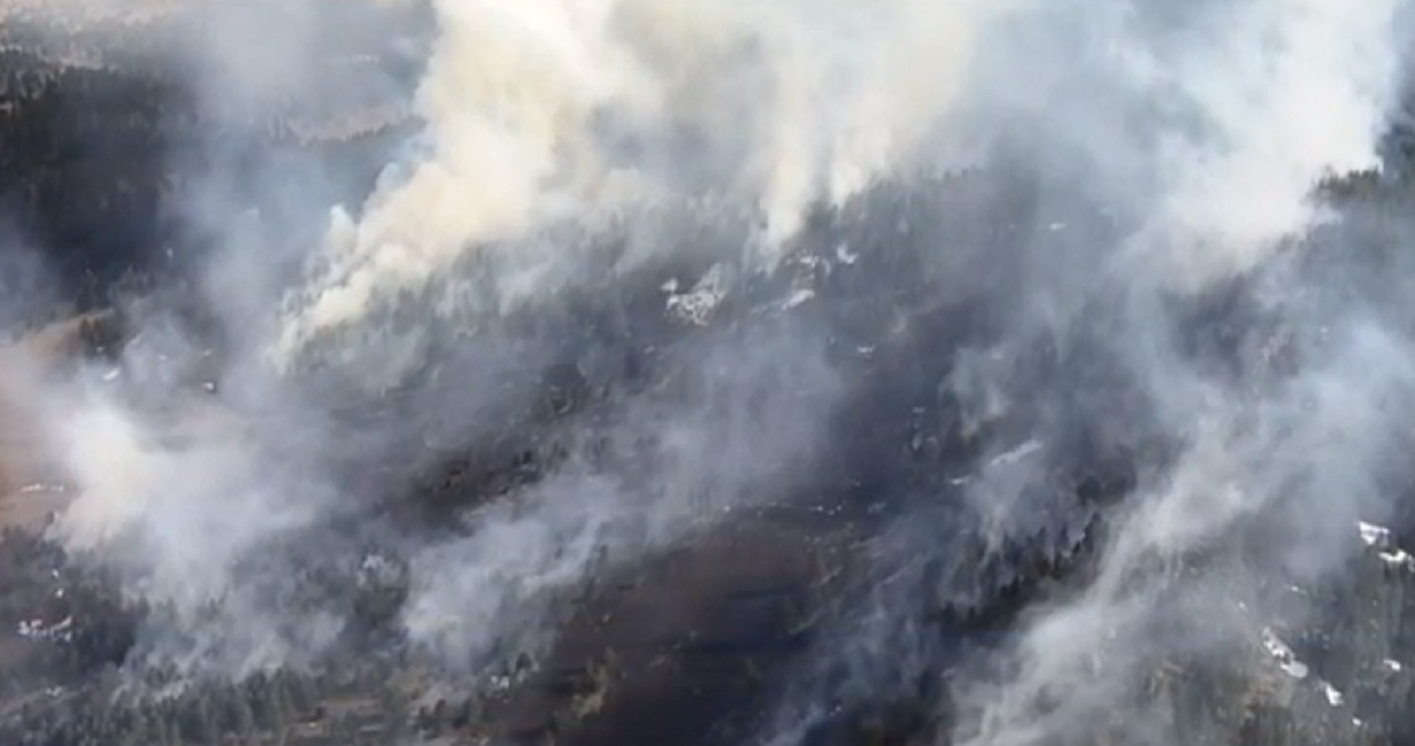 Officials lift most evacuation orders on Colorado wildfire - Boston ...