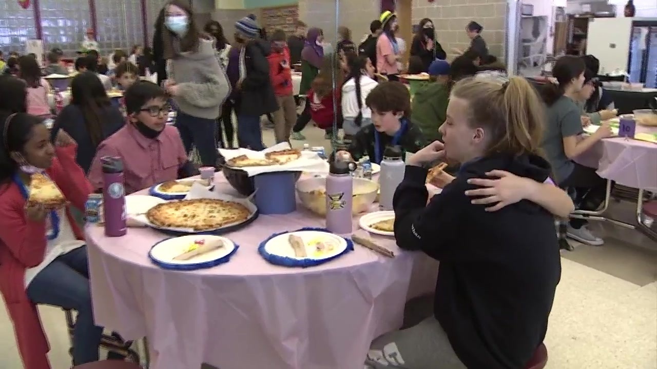 ‘Enjoy each other’s company’: Andover middle schoolers expand social circles during ‘No One Eats ...