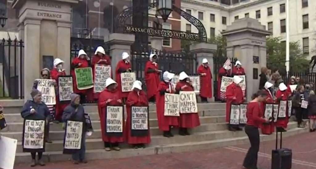 ‘Handmaid’s Tale’ demonstrators protest draft abortion ruling at State ...