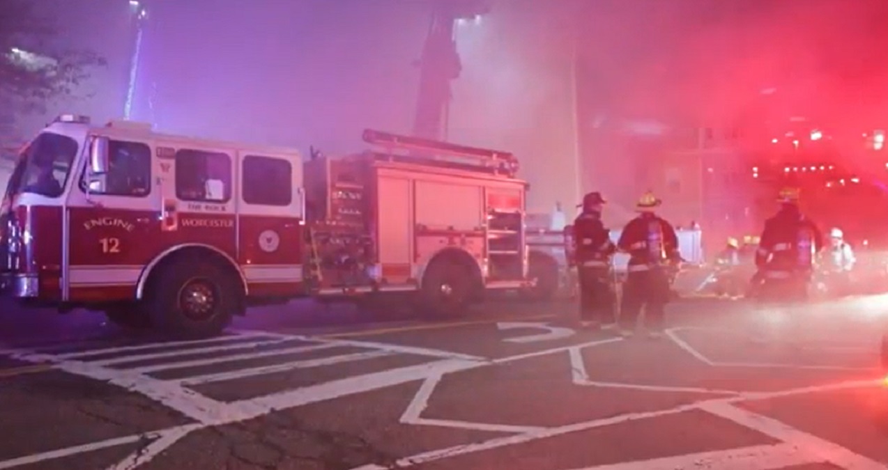 At least 2 killed in fire at Worcester six-family home - Boston News ...
