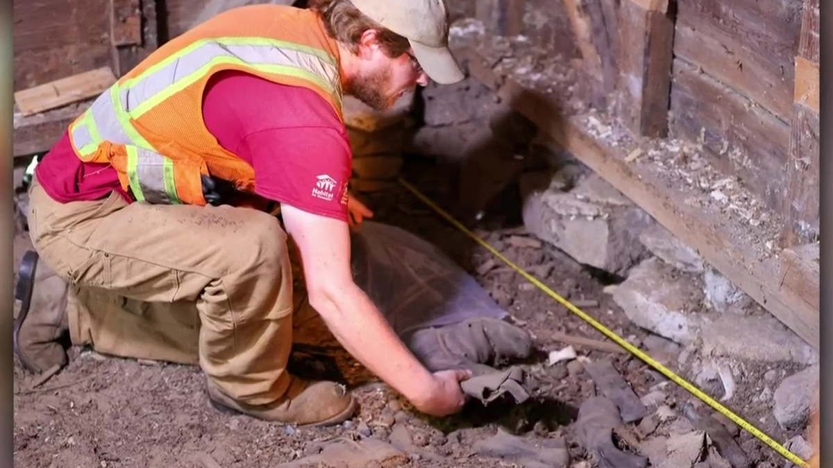 Archaeologists dig for artifacts at historic Canton home - Boston News ...
