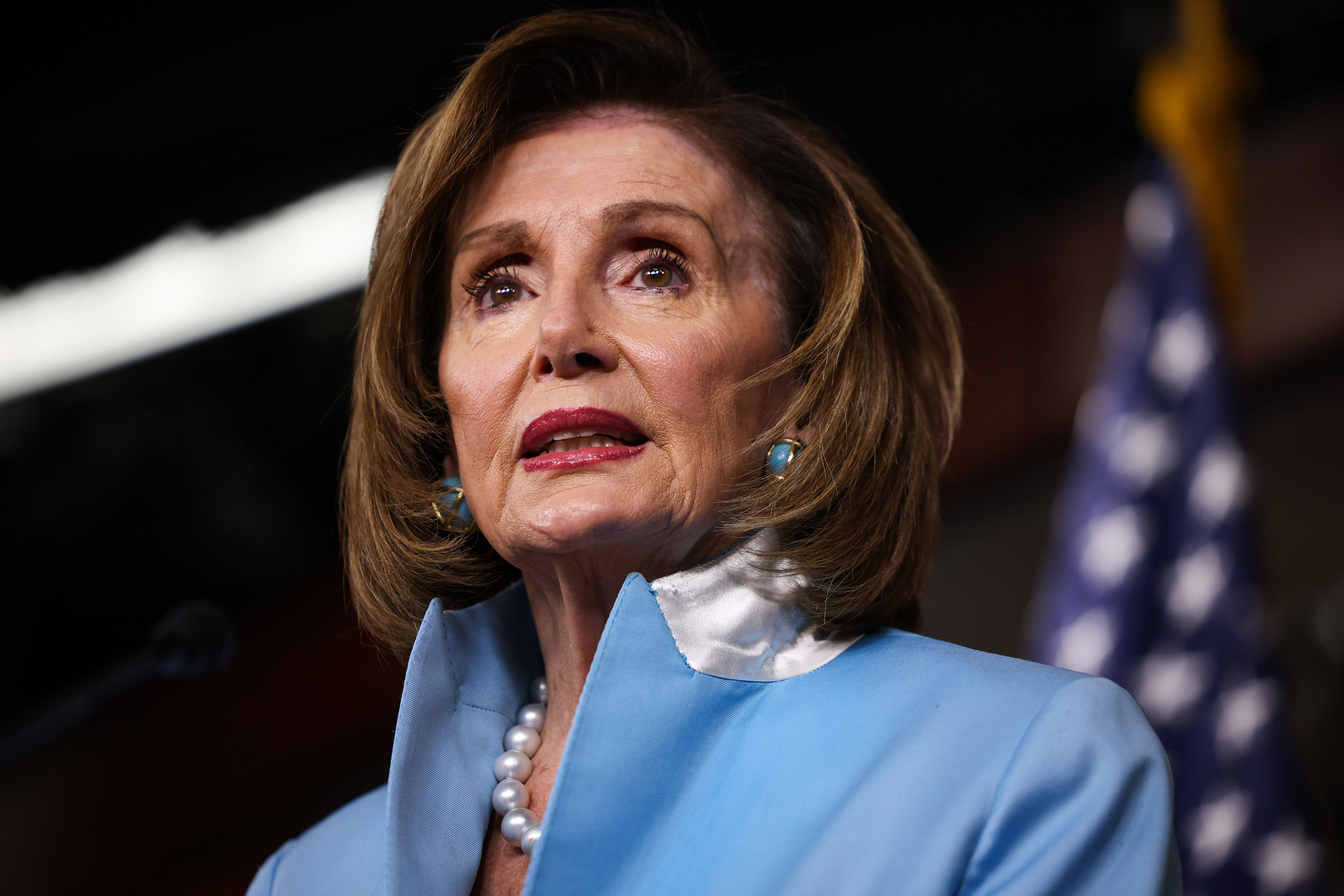 Us House Speaker Nancy Pelosi Lands In Taiwan Amid Threats Of Chinese