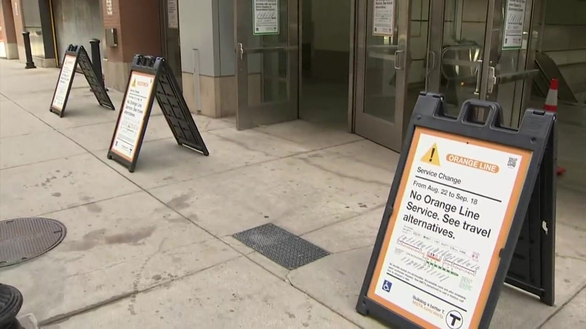 Orange Line shutdown signs give mixed messages, some displaying ...