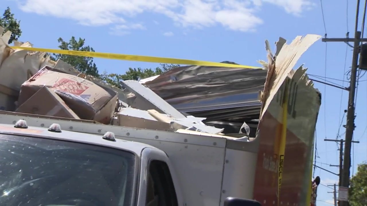 Moving truck keeps up the Boston tradition of getting ‘Storrowed ...