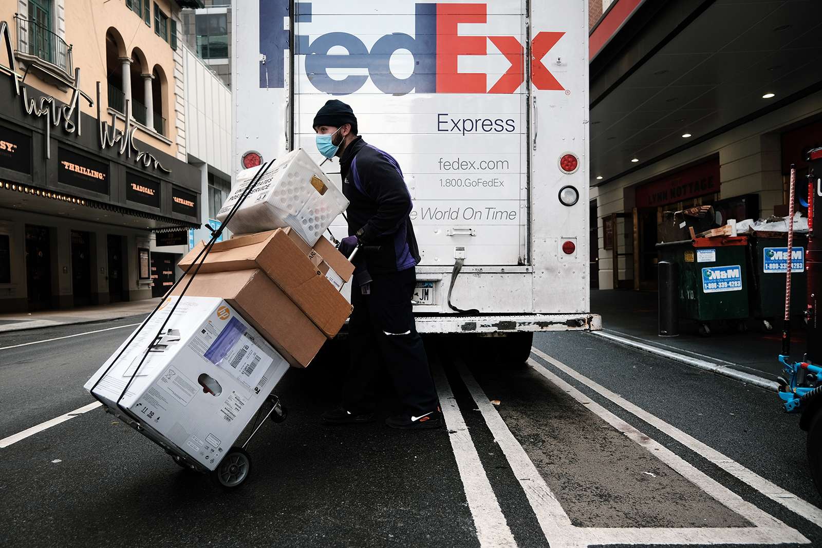 FedEx warns of a global recession, cutting sales forecast by half a ...